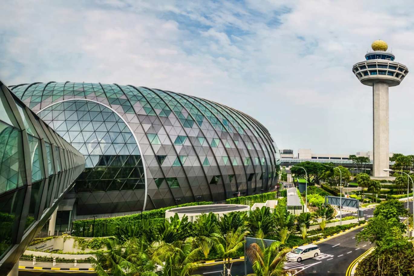 Changi Airport the best in the world in 2023 - JET MAN PAY